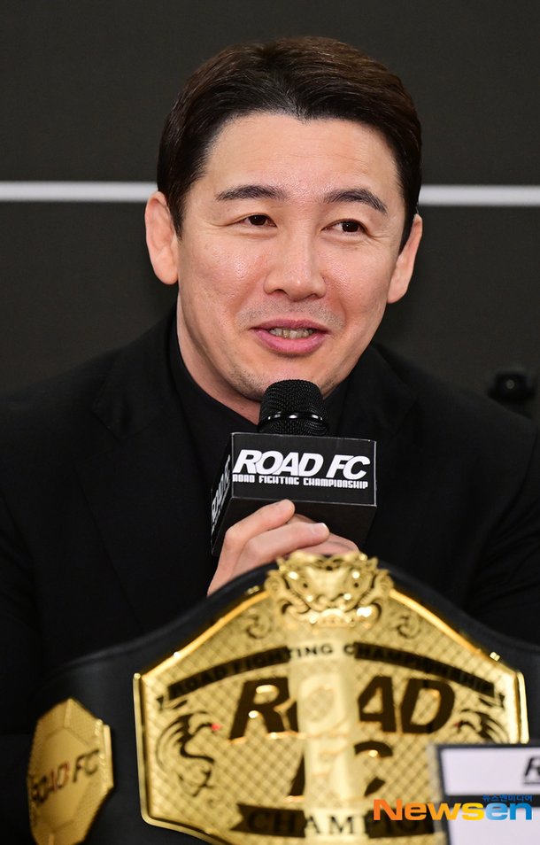 정문홍 회장, ROAD FC 072 기대하세요[포토엔HD] : 네이트 스포츠