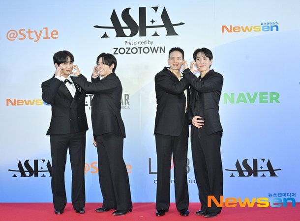 비투비(BTOB), 매력적인 표정 (ASEA 2025)[포토엔HD] : 네이트 연예