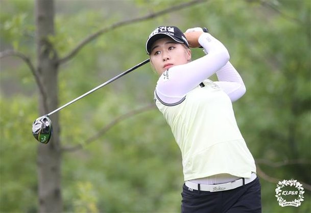 이정은6, KLPGA 투어 역대 7번째 앨버트로스 기록 : 네이트 스포츠