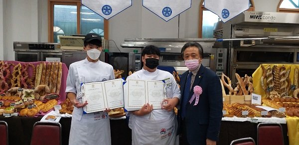백석예술대 외식산업학부, ACADECO 빵 과자 대회서 수상 : 네이트 뉴스