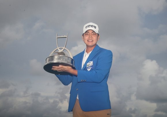 KPGA 장유빈 10억 돌파 : 네이트 뉴스