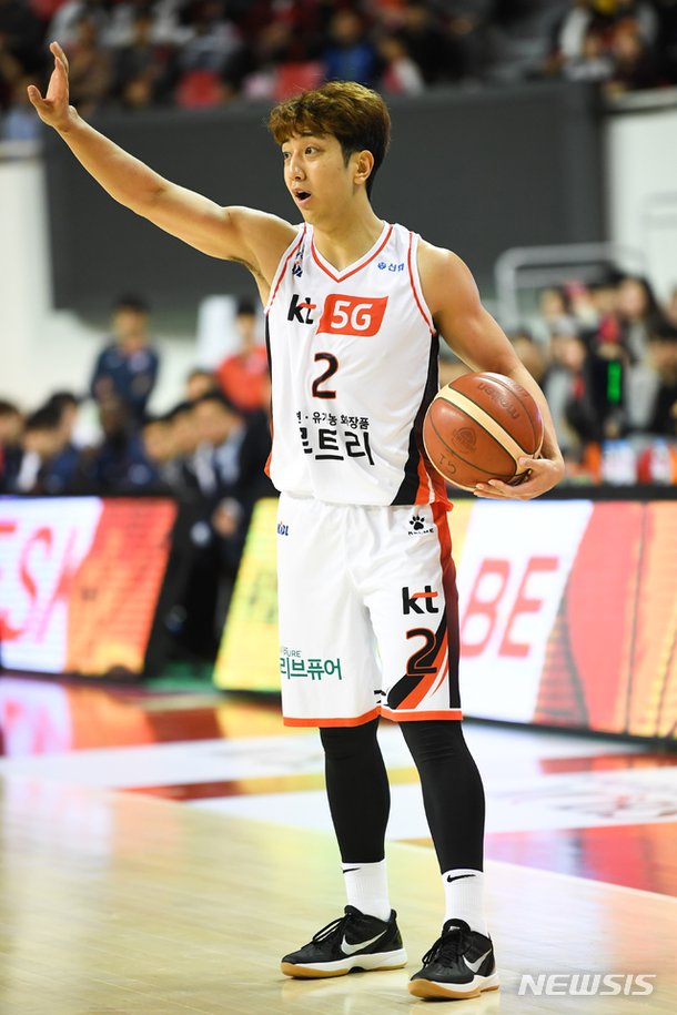 KT, 현대모비스 제압하고 단독 6위…LG, KCC 완파 : 네이트 스포츠