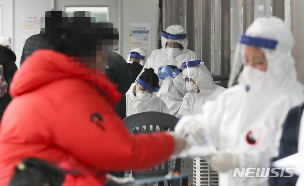 서울 신규확진 155명…확진자 접촉 후 확진 90명 등 일상감염 확산 네이트 뉴스