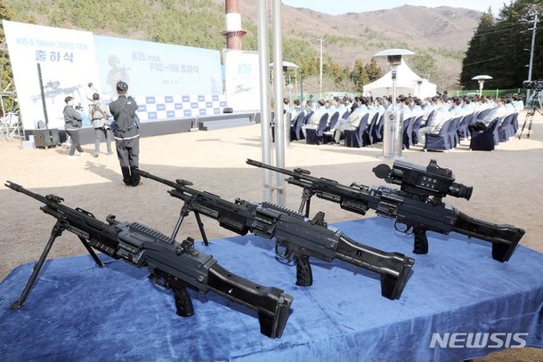 SNT모티브, K15기관총 첫 출하식 : 네이트 뉴스