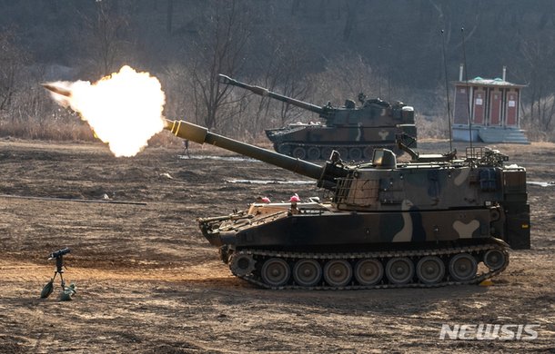 육군 17사단, '결전태세 확립' K-55A1 자주포 사격 훈련 : 네이트 뉴스