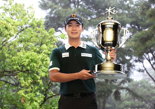 데뷔 4년 만에 KPGA 첫 우승한 김동민 : 네이트 스포츠