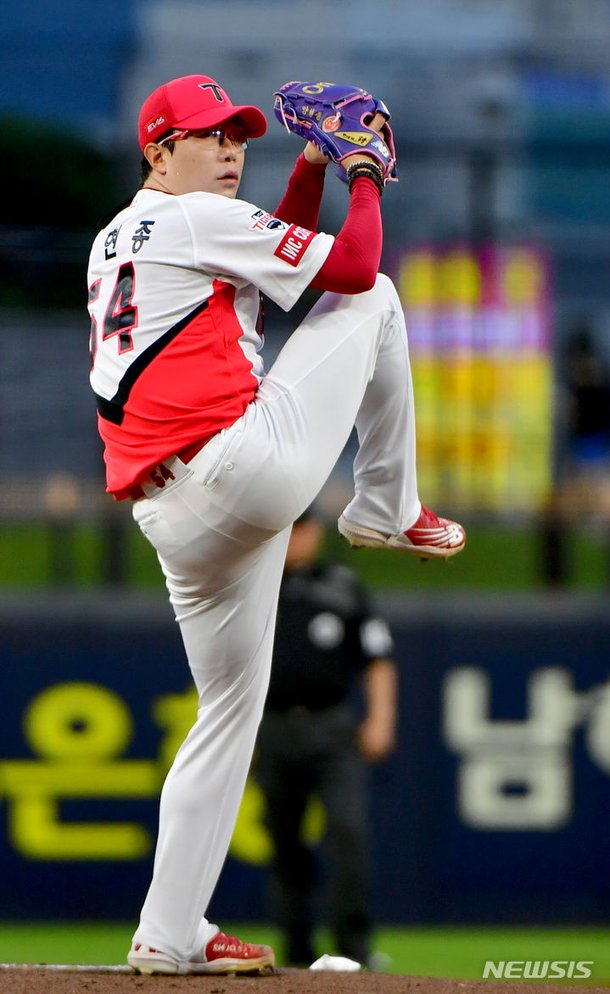 양현종, 최다 선발승 신기록 '164승'…KIA 6연승(종합) : 네이트 스포츠