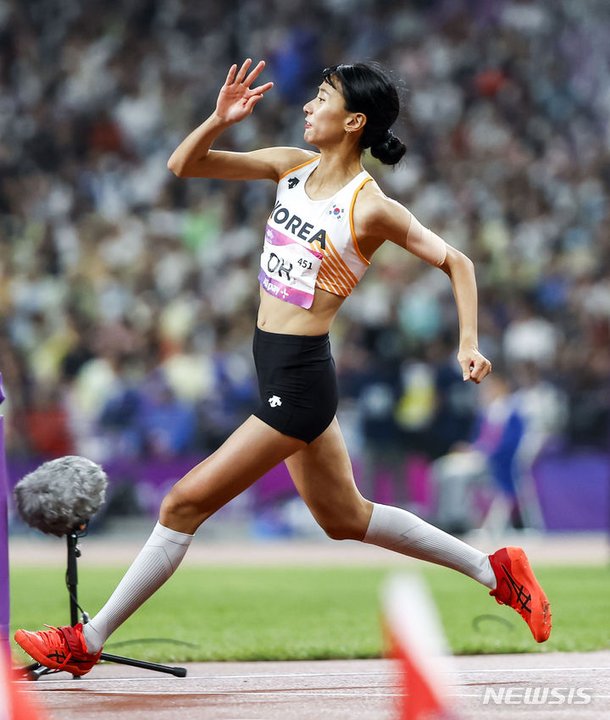 1m75 시도하는 오수정 : 네이트 스포츠