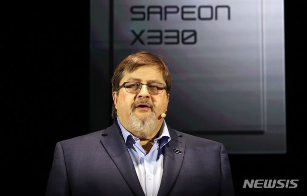 'X330' 반도체 관련 발언하는 마이클 쉐바노우 사피온 CTO : 네이트 뉴스