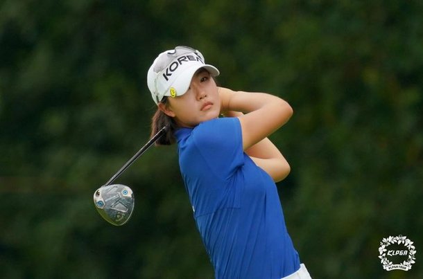 16세 아마추어 오수민, KLPGA 싱가포르오픈 3R 깜짝 선두 : 네이트 스포츠