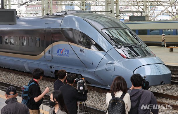 코레일 부경, 신형 고속열차 'KTX-청룡' 다음달부터 운행 : 네이트 뉴스