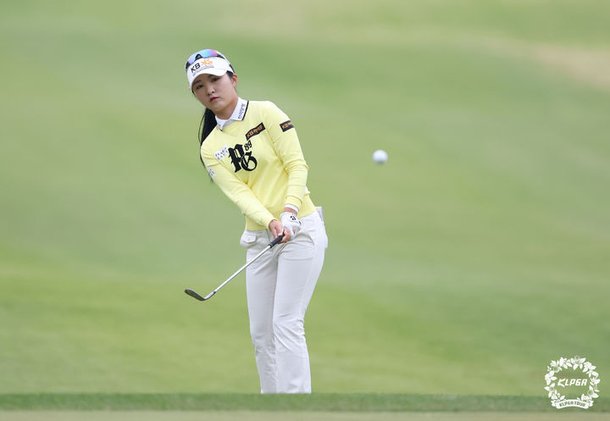 이예원, KLPGA NH투자증권 챔피언십 첫날 선두 : 네이트 스포츠