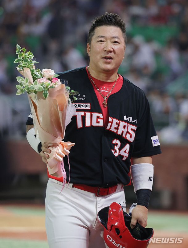 KBO 통산 최다 루타 신기록 4078루타 달성한 최형우 : 네이트 스포츠