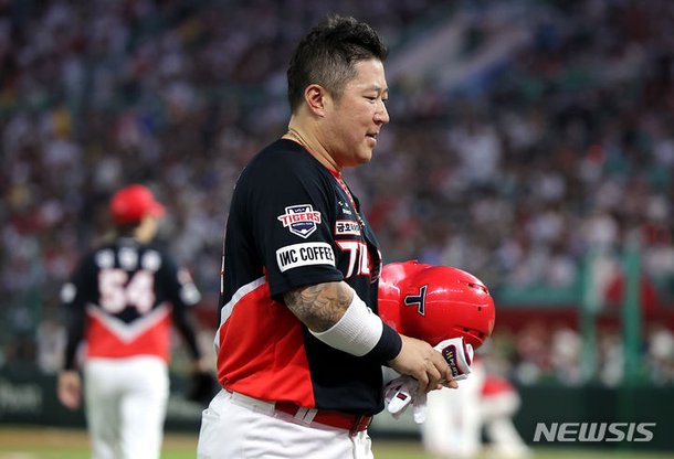 KIA 최형우, KBO 최다 루타 기록 갱신 4078루타 : 네이트 스포츠
