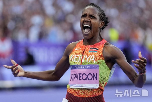 케냐 키피에곤, 자신의 '올림픽新' 경신…여자 1500m 3연패[파리 2024] : 네이트 스포츠