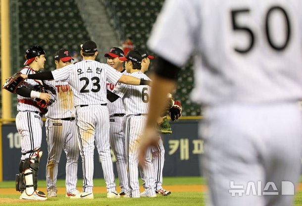 LG, SSG에 5-0 승리 : 네이트 스포츠