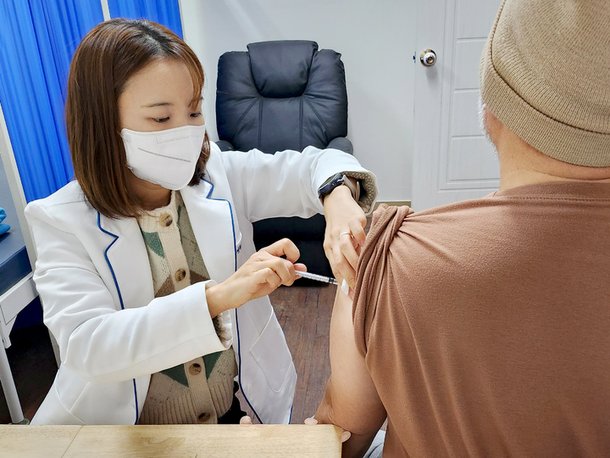 극한 고통 대상포진 환자 작년 75만명…4명 중 1명 60대 네이트 뉴스