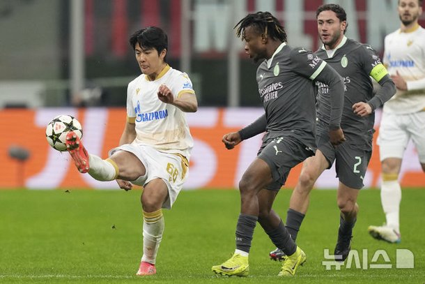 '설영우 71분' 즈베즈다, PSV에 2-3 패…UCL 16강 좌절 : 네이트 스포츠