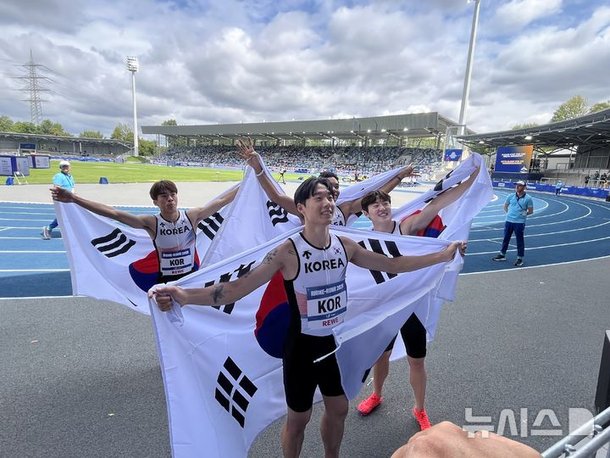 한국 육상 남자 400m 계주, 첫 하계U대회 우승 '38초50'(종합) : 네이트 스포츠