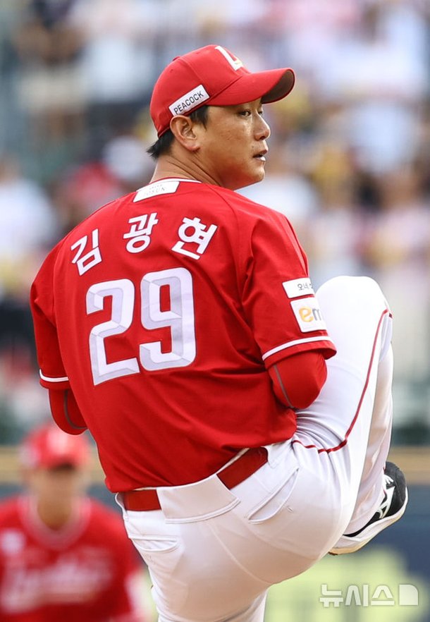 '김광현 2000K' SSG, LG 꺾고 3위 굳히기…LG, 한화 져 매직넘버 12(종합) : 네이트 스포츠