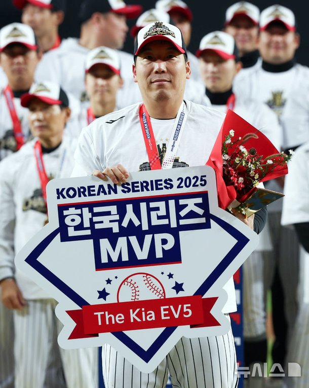 KS MVP 김현수 : 네이트 스포츠