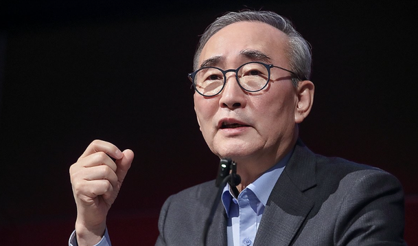 KT 5천561명 유심 정보 유출…김영섭 대표 "죄송하다" : 네이트 뉴스