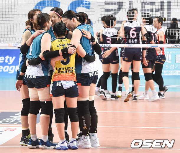 '인삼표 고춧가루' IBK 7년 만에 봄배구 탈락-GS 5년 만에 PS 진출 : 네이트 스포츠