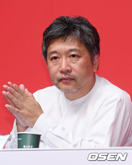 '거장' 고레에다 히로카즈 감독 밝힌 #다큐PD #수입0 #이창동 존경 (종합)[24th BIFF] : 네이트 연예