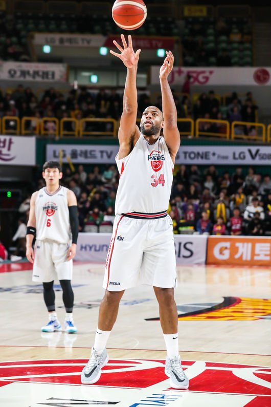 '윌리엄스 25P-17R' 현대모비스, LG에 완승 '원정 3연패 탈출' : 네이트 스포츠