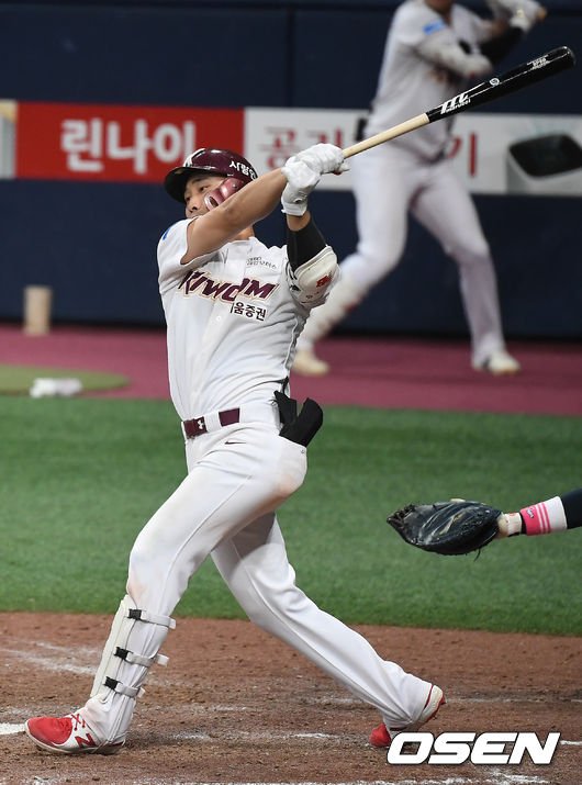 [사진]김하성, KBO리그 역대 97번째 500타점 달성 : 네이트 스포츠