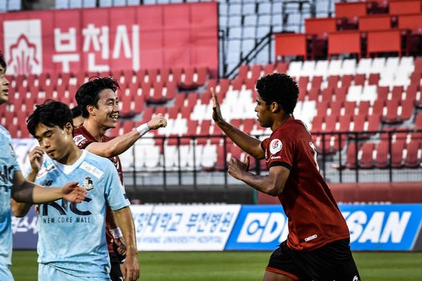 부천FC1995, 서울 이랜드 만나 역전패 설욕한다 : 네이트 스포츠