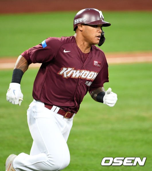 ML 올스타의 '용두사미', 환상 데뷔→PS 벤치 신세 굴욕 [WC1] : 네이트 스포츠