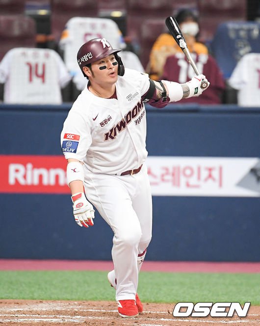 [사진]1타점 적시타 박병호,'KBO 28번째 900타점 달성' : 네이트 스포츠