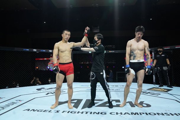 '강철 UDT의 지옥 그라운드' 김상욱, AFC 16서이송하 상대 3-0 판정승…"KO 못해서 아쉽다" : 네이트 스포츠