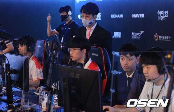 [ECEA 2021] '봇 듀오 맹활약' 한국, LOL 종목서 중국 꺾고 우승 : 네이트 스포츠