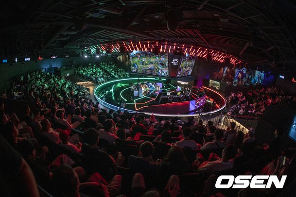 10주년 맞은 LCK, 2022 스프링시즌 결승 517만명 최고 동시 시청 : 네이트 스포츠