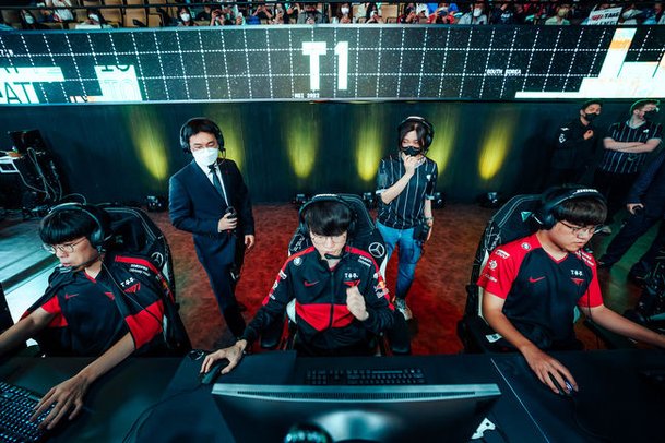 [MSI] '1시드의 위엄' T1, 팀 에이스 꺾고 5연승 질주 : 네이트 스포츠