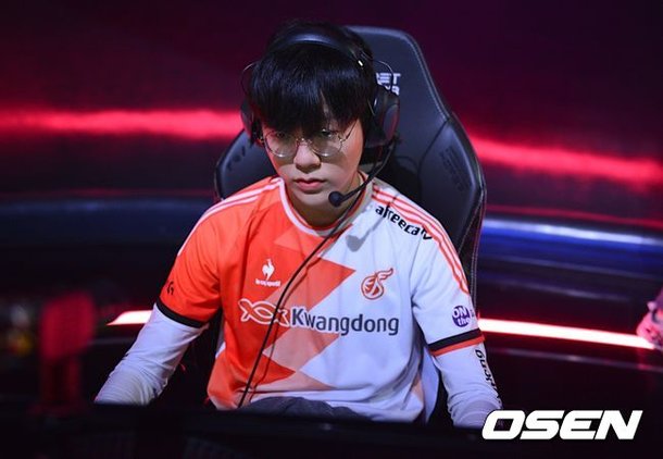 [lck] 업셋 데이…광동 파격 밴픽으로 T1 25연승 저지 종합 네이트 스포츠