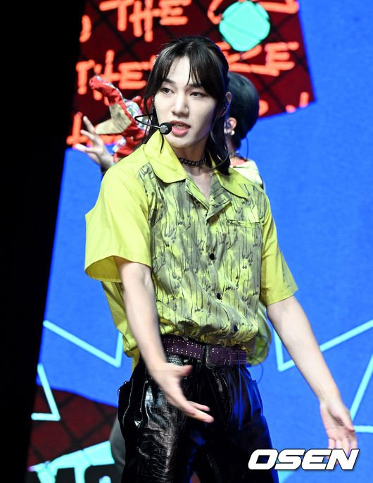 [사진]MCND 휘준, 'MZ세대 테리우스' : 네이트 연예