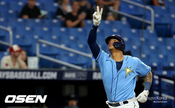 홈런 치고, 153km 탈삼진…NC 출신 포수, 오타니 앞에서 투타겸업 뽐내다 : 네이트 스포츠