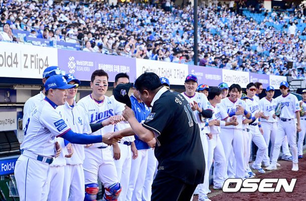 KBO 40주년 레전드 40인 선정 '사랑꾼' 양준혁, 19살 연하 아내에게 "사랑해" 깜짝 고백 : 네이트 스포츠