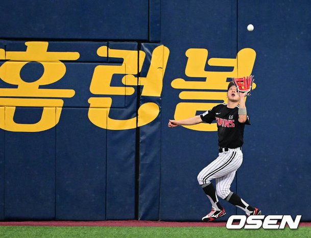 '출장률 97%' KBO No.1 금강불괴, FA 첫 해부터 커리어하이…LG 성투했다 : 네이트 스포츠
