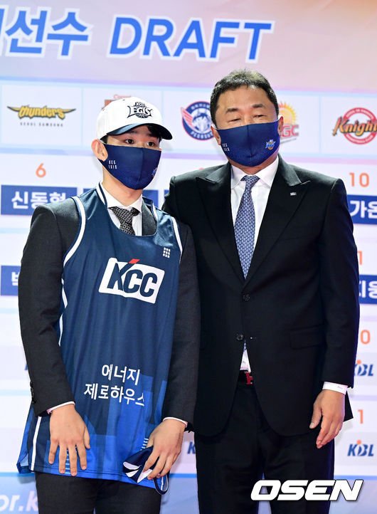 [사진]전주 KCC, '2022 신인 드래프트 3라운드서 김승협 지명' : 네이트 스포츠