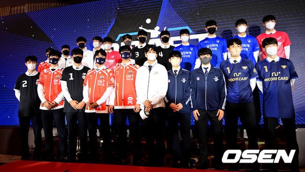 [사진]2022-23 KOVO 신인 드래프트 지명 선수들, '코트에서 만나요' : 네이트 스포츠