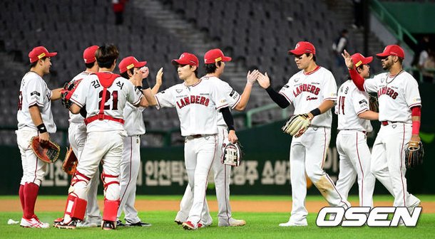 KIA에 잡힌 LG→SSG, KBO 역사 최초 '와이어 투 와이어' 우승팀 됐다 [오!쎈 잠실] : 네이트 스포츠