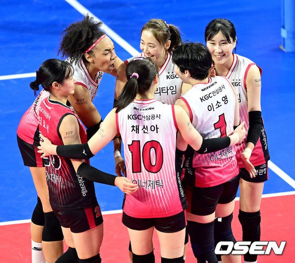 '엘리자벳·이소영 활약' KGC인삼공사, IBK기업은행 3-2 제압…고희진 감독 첫 승 [화성 리뷰] : 네이트 스포츠