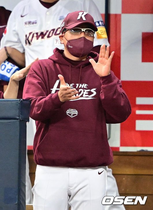 '3년 만에 KS 진출' 홍원기 감독 "SSG 강팀이지만 단기전은 모른다" [PO4] : 네이트 스포츠