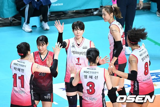 "역시 MZ세대는 다르다" 당당하게 뛰는 신인왕 후보들, 한송이·이소영은 흐뭇하다 : 네이트 스포츠