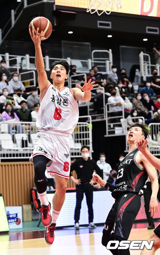 [사진]KGC 박지훈, '4쿼터 몰아친다' : 네이트 스포츠