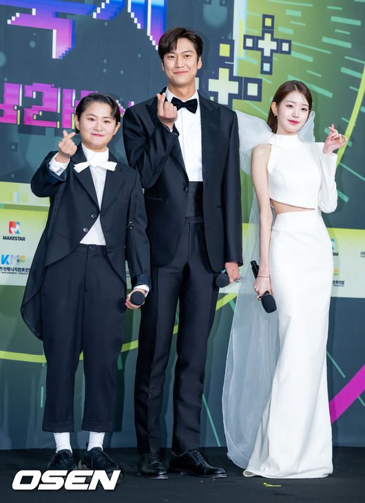 [사진]김신영-나인우-장원영,'우리가 2022 KBS 가요대축제 MC' : 네이트 연예